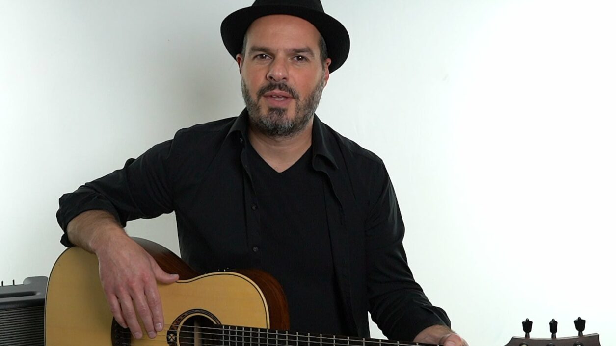 Beginner Guitar Course by Guitar Pro: Start Here